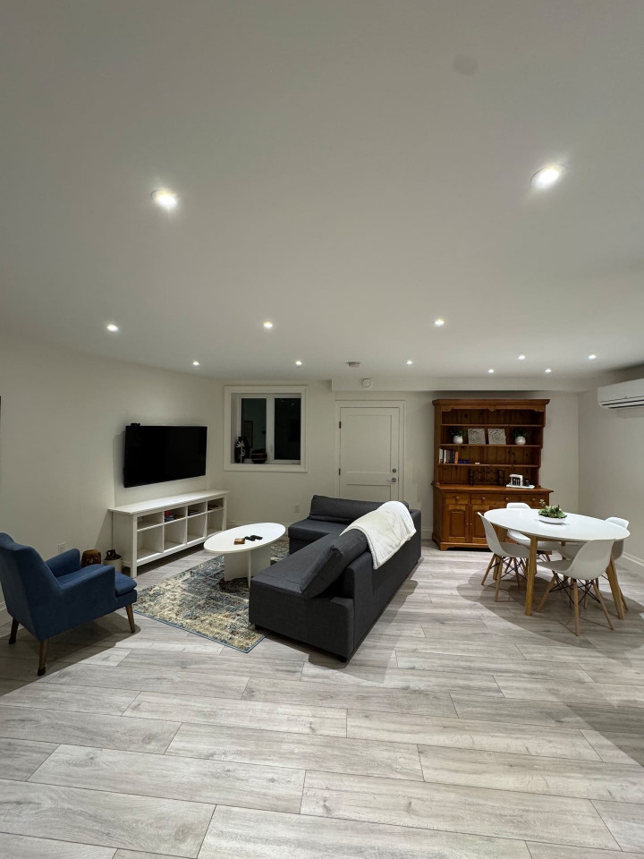 Cozy Brookswood Suite - Langley