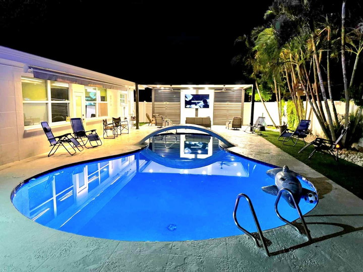 #35 Pool Home 3 Min. Away Treasure Island/8 Guests - St. Pete Beach, FL