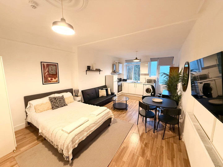 Winchmore Hill- Ground Floor Studio - Londres
