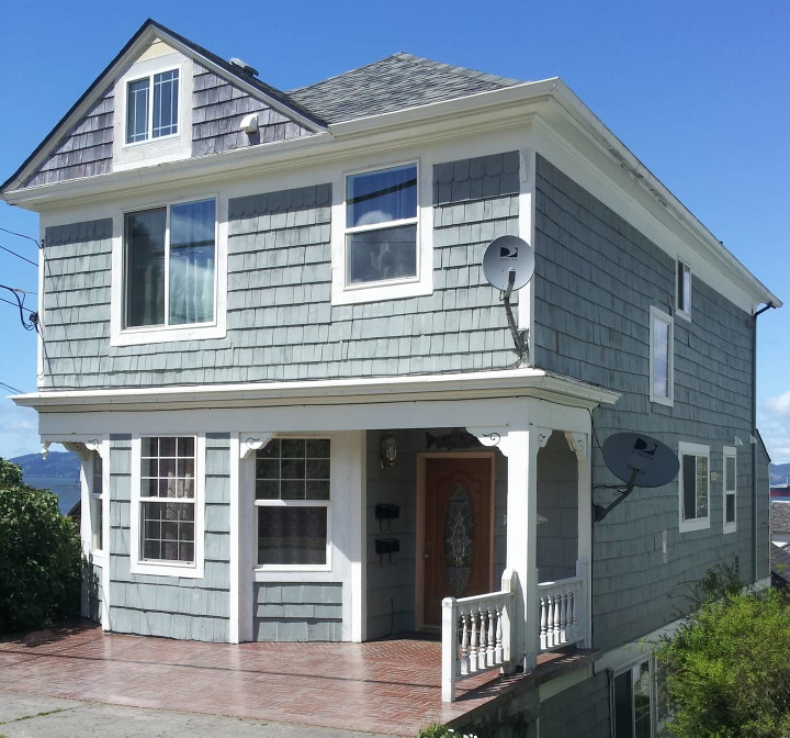 Victorian Condo (2br/1ba-9ftc)with Striking Views - Warrenton, OR
