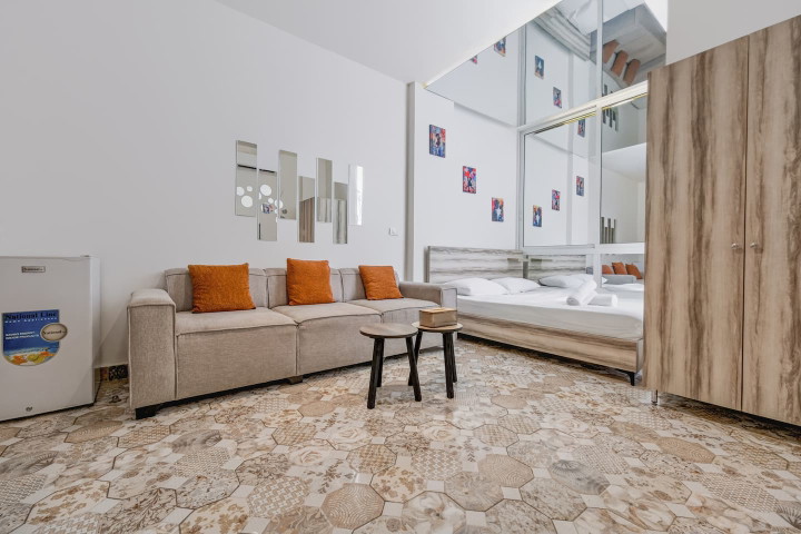 Mirror Escape / Gemmayze - Beirut