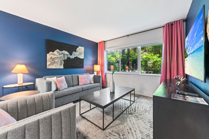 Boca Raton Beachfront Suite, Pool & Hot Tub - Boca Raton, FL