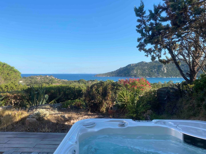 Villa Avec Jacuzzi Face à La Baie De Santa Giulia - Porto-Vecchio