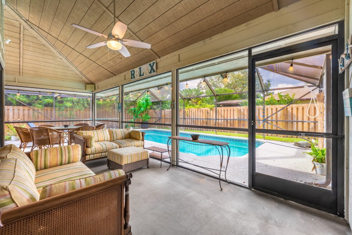 Poolside Golf Paradise | Gameroom | Beaches 15 Min - Vero Beach, FL