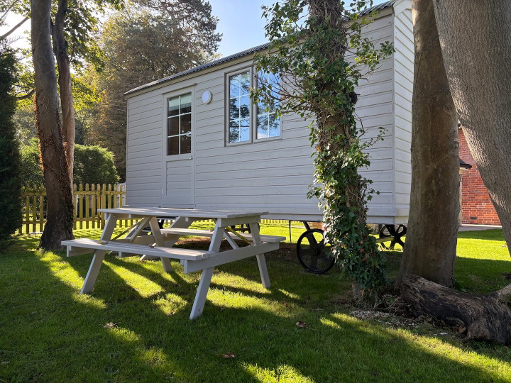 Shepherds Hut The Cow Shed Houghton, West Sussex - Arundel