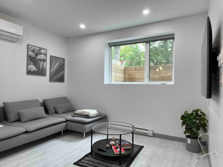 Executive River Heights Suite | Dedicated Office - Winnipeg