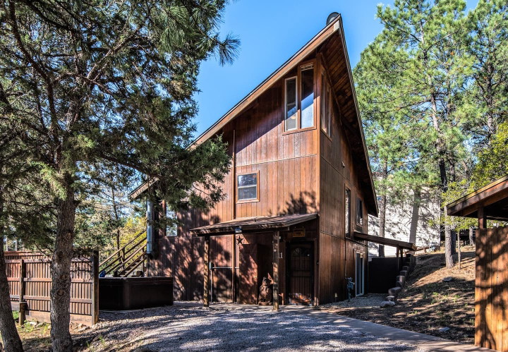 Northern Star- Unique Cabin, Pets, Htub, Ski, Golf - Ruidoso, NM
