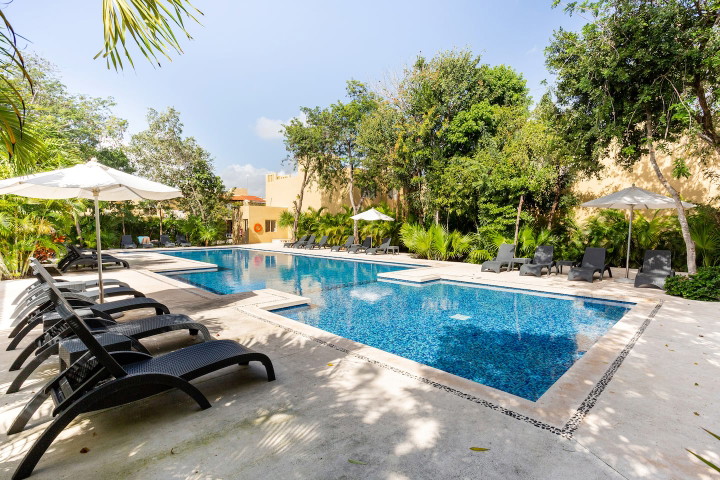 Beautiful 4-bed Residential Home W/pool & Gym - Playa del Carmen