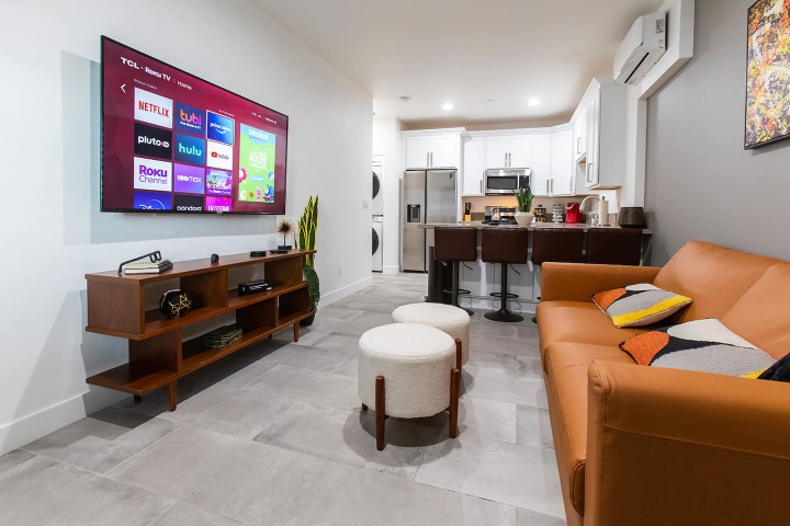 Oasis 1br Kingbed+sofabed 6 Mi Disney 2mi Hosp /Wd - Santa Ana, CA