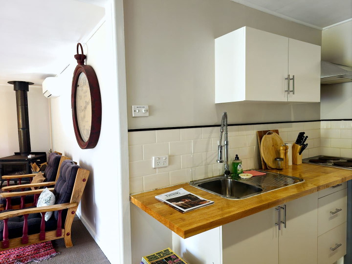 The Burrow At Resteasy | Upcycled Eco Guest Suite - Mudgee