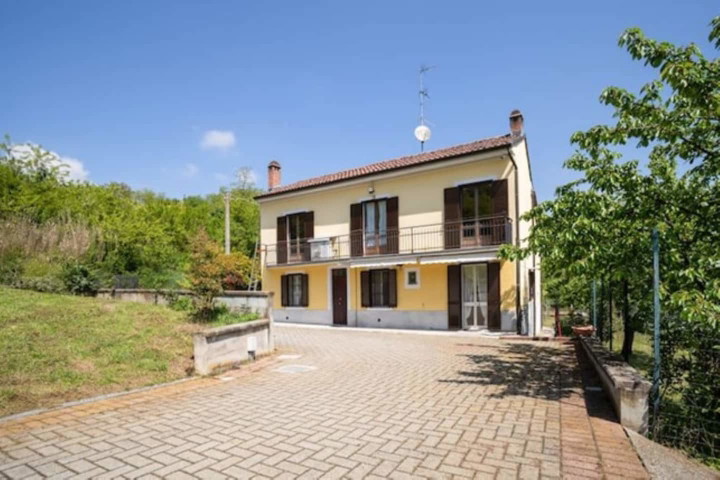 Villa Ciraldo In Monferrato For 8, Surrounded By Greenery - Alessandria