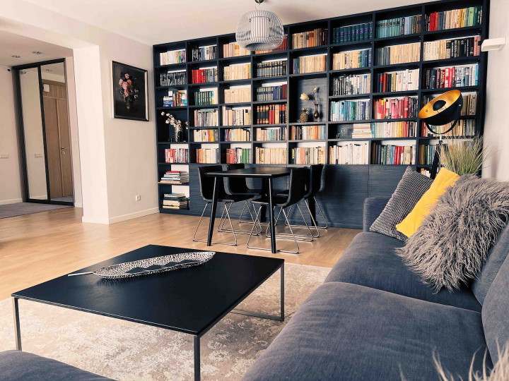 Urban Contemporary Flat With Balcony - Riga