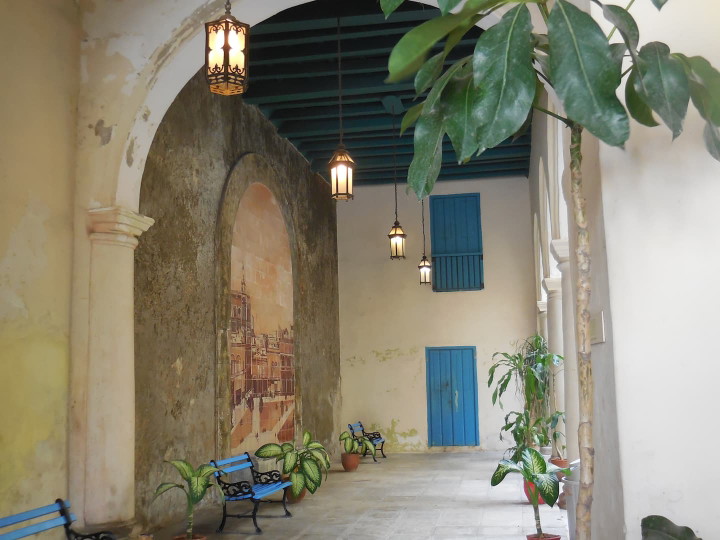 Colonial Balcony And Wi-fi - Florida