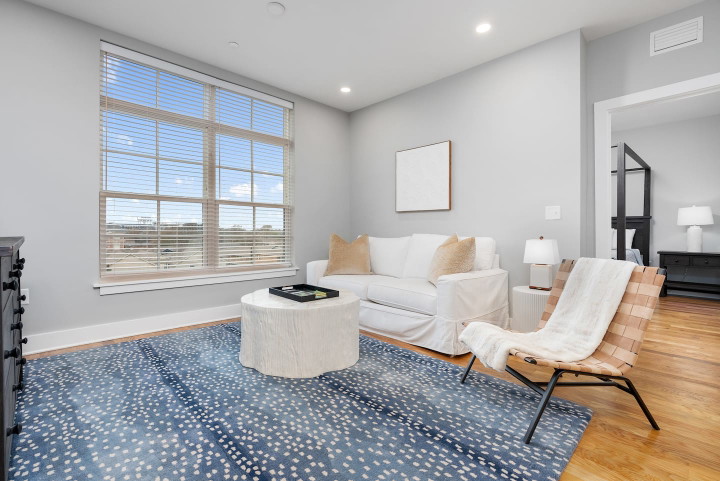 Target 201 - Luxury 2 Bed Above Target - Auburn, AL