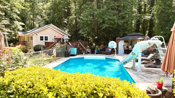 Atlanta Pool Home Near Airport, Near Airport 8 Guests Max - Douglasville, GA
