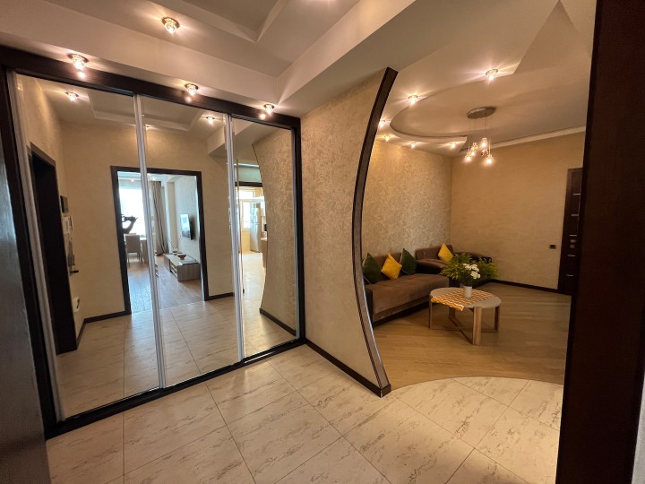 Modern Apt Right Next To The H Aliyev Centre! - Baku