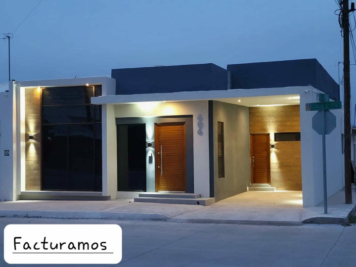 Becky Casa Luna - Delicias