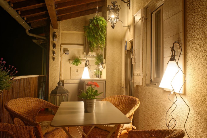Maison Typique Arlésienne Avecterrasse Et Garage - Arles