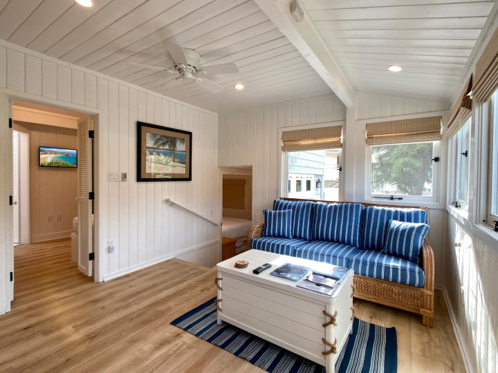 Lovely, Designer Cottage ~ 2 Min Walk To Beautiful Beaches! 10 Min Walk To Town! - Laguna Beach, CA