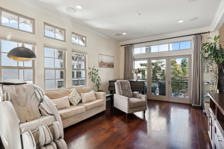 Modern Living In Heart Of Silicon Valley! - Palo Alto, CA