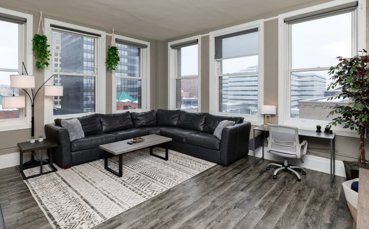 City Oasis 2br W/ Skyline Views - Des Moines, IA
