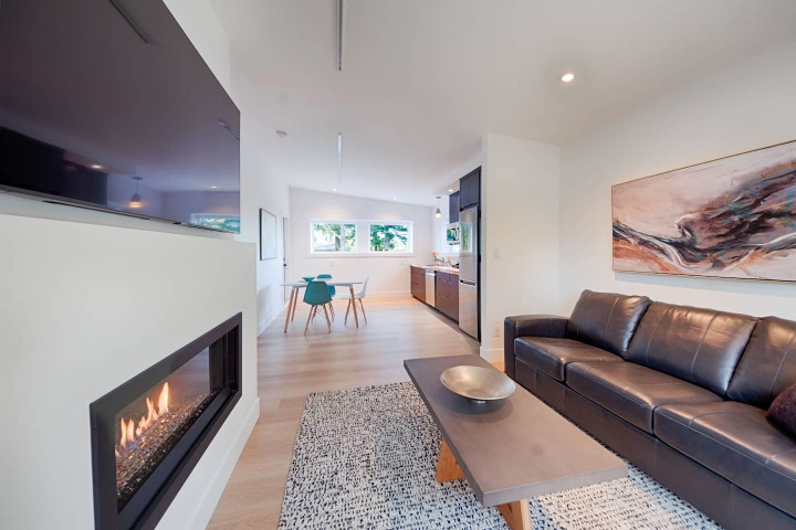 Luxury Apartment - Canada