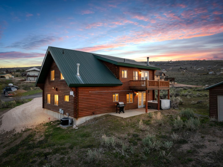 Ideal Beach, Hot Tub, Ac, Pool Table, Views, Pets - Garden City, UT