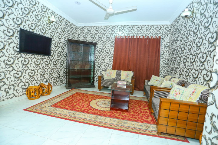 Three Bedrooms Fully Furnished Air-conditioned Apt - Bangladesh