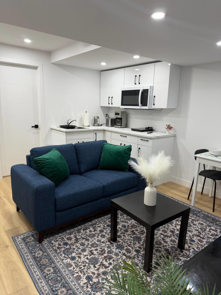 Cosy And Cute Private Basement Suite - Manitoba