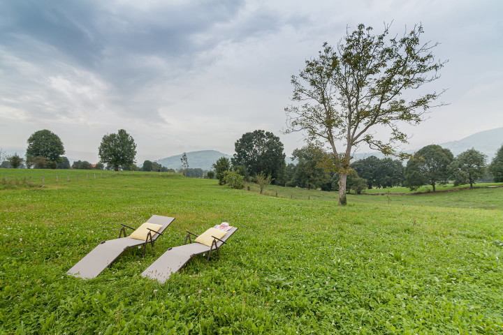 Las Azadas, Valles Pasiegos - Turismo Sostenible. - Selaya