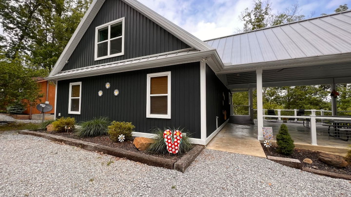 Lazy Daisy-waterfront Lake House - Kentucky