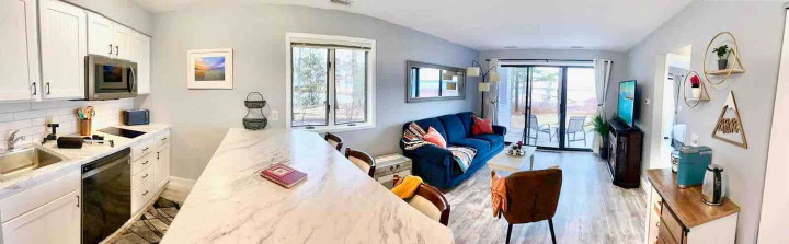 The Shores Resort Condo On East Bay! - Michigan