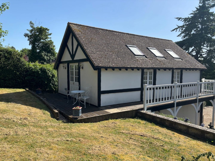The White House At Wayland - Wallingford