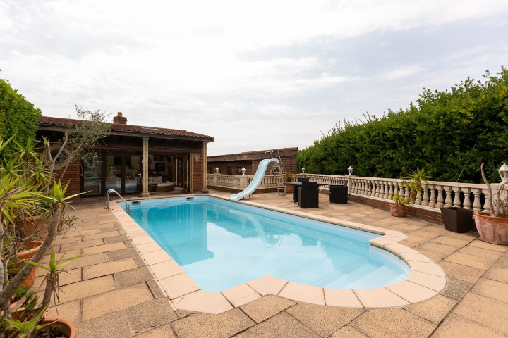 Luxury Country Mansion With Pool & Orchard Retreat - Jersey
