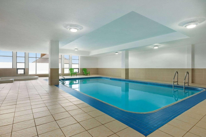 Wyndham Fallsview | 2 Queen | Casino Access - Niagara Falls, NY