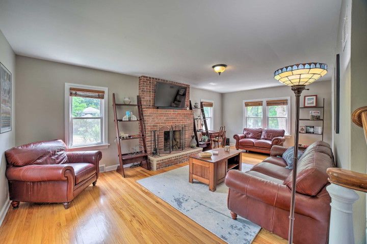 Pet-friendly Lake Getaway: 1 Block To Beach! - Gary, IN