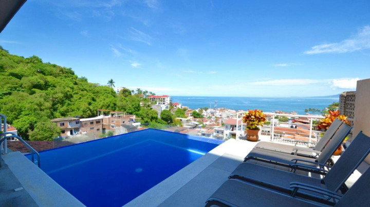 Rich Coast 7 - Puerto Vallarta