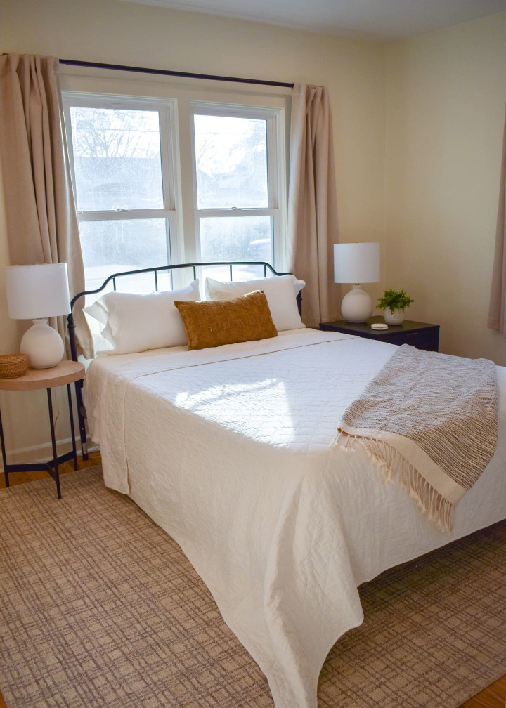 Charming Home Away From Home! - Cedar Falls, IA