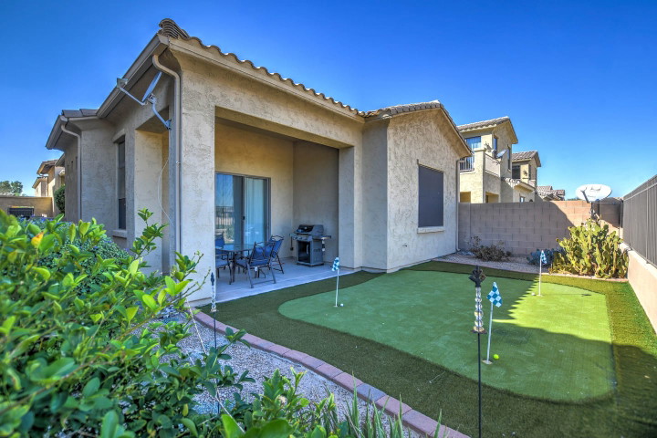 Spacious Home On Golf Course W/community Pool - Avondale, AZ