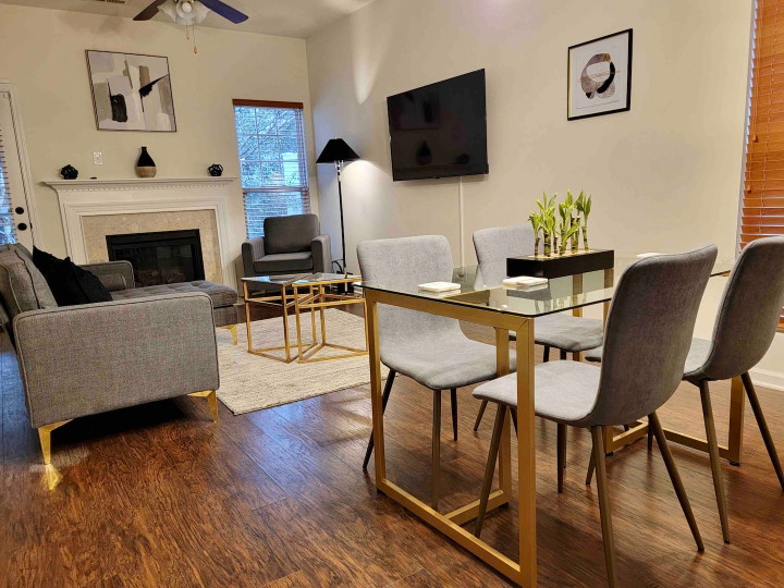 Entire Townhome In Winston-salem | Hospitals/univ - Winston-Salem, NC