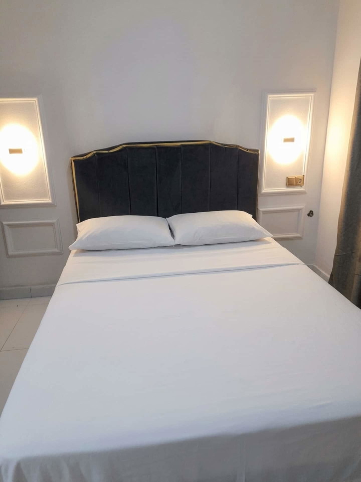 Maison 2 Ch  Solaire 24/7, Clim & Wi-fi à Bandal - Kinshasa