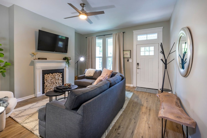 Spacious Highlands Home-king Bed, Fire Pit & Yard - Kentucky Derby - Louisville