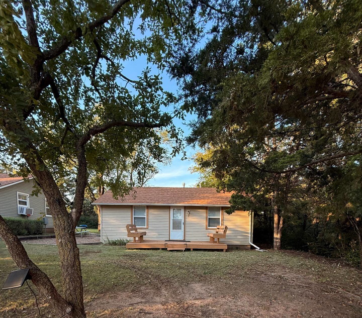 Sunnys Cabin #2 At Lake Afton - Wichita, KS