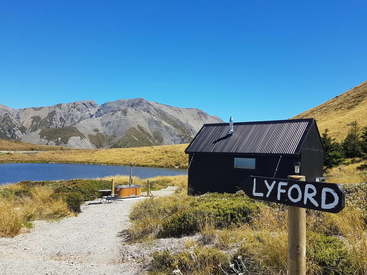 Mt Lyford - Lyford Hut , Lake Stella - New Zealand