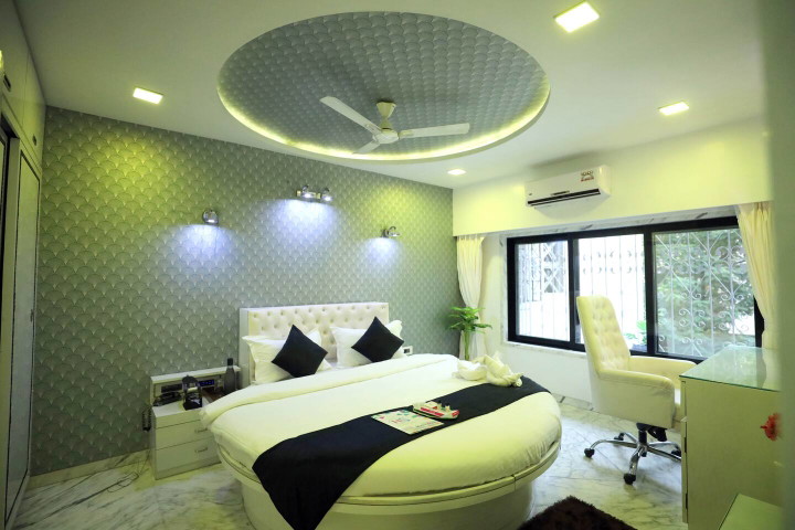 Private Pool Villa - Family Chilling Place - Mumbai