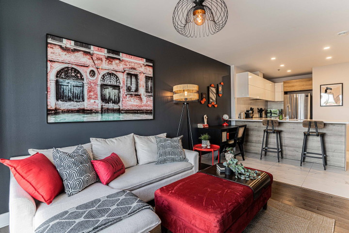 Emerald Retro King Suite W/parking, Gym,dt&airport - Dorval