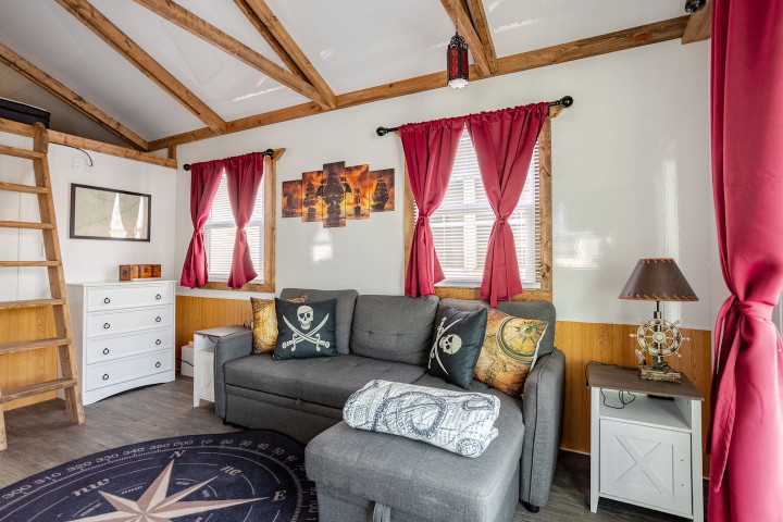 Floating 2 Bd, 1 Bath Private Villa Pirates Lair - Florida Keys