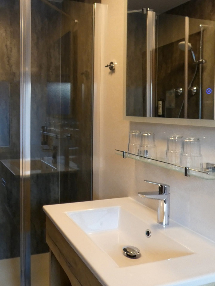 Hotel Zartenbach - Mehrbettzimmer Comfort - Titisee-Neustadt