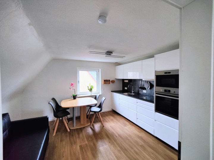 Apartment With French Balcony And Garden View - Maintal