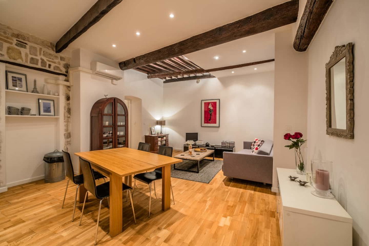 Pebble Loft - Geräumig Und Modern Trifft Old Town Charme. - Nizza